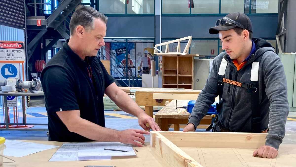 How to Become a Carpenter in Australia