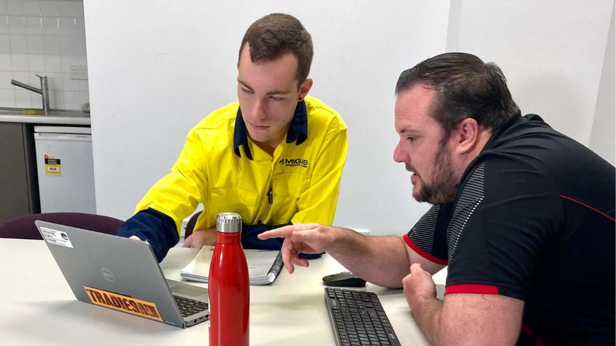 10 Key Habits to Succeed in Your Apprenticeship